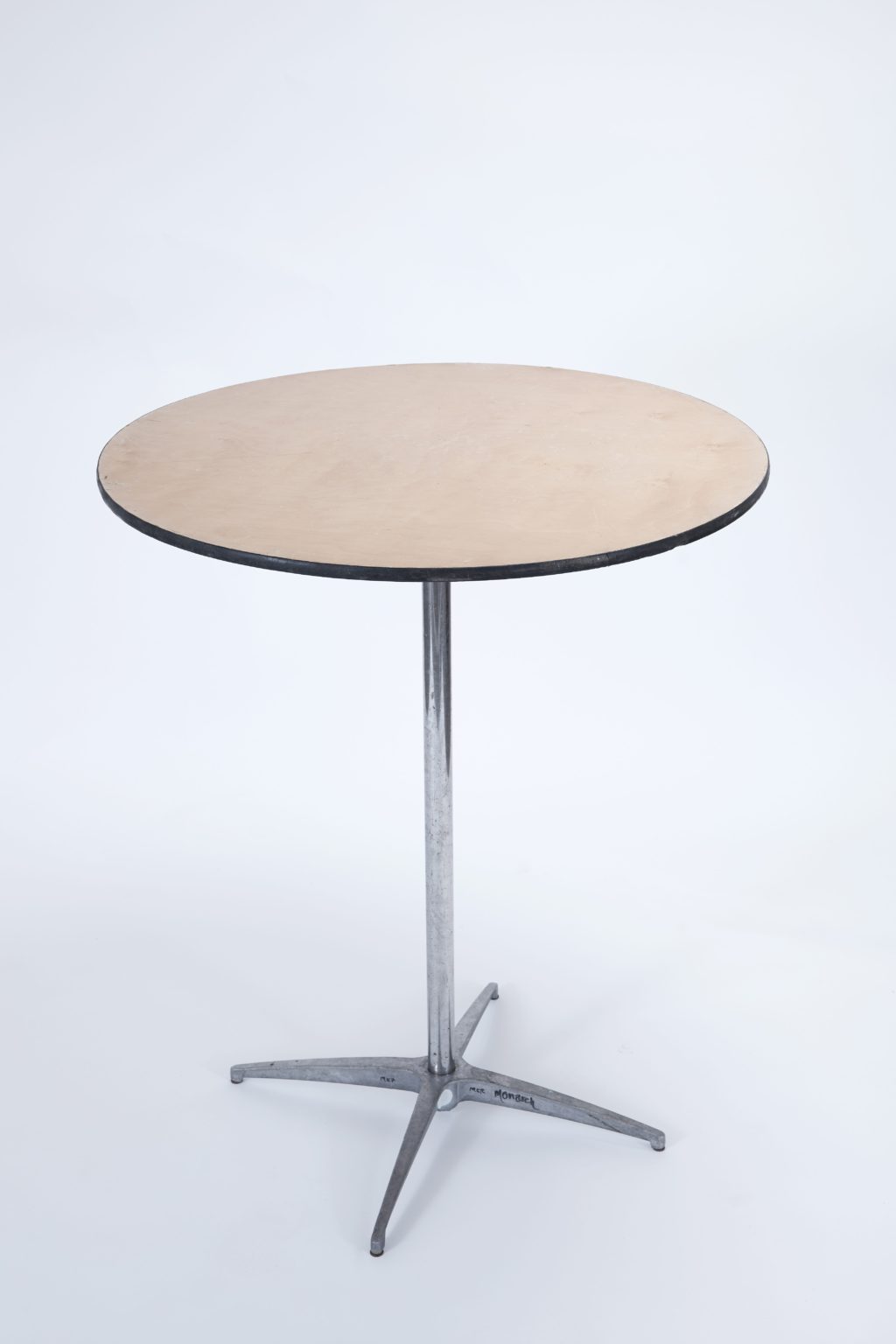 Barrel-Wine Cocktail Table - Monarch Event Rentals